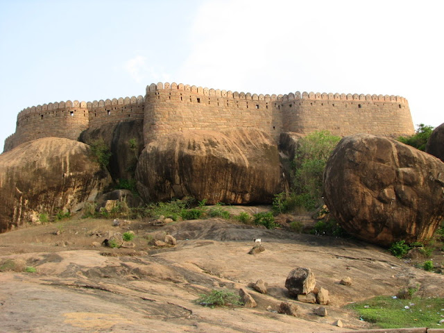 Ramblings and Musings: Thirumayam Fort - Pudukottai