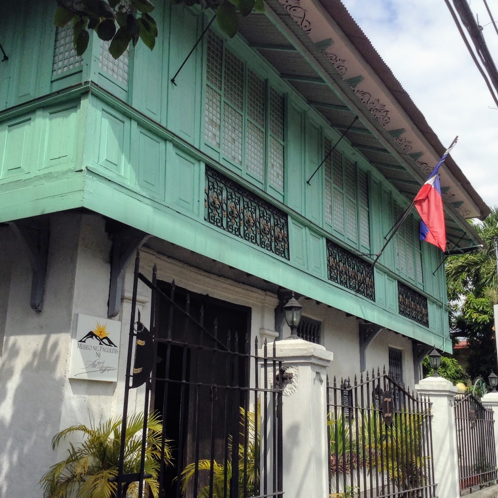 iStar-Tariray: Bonifacio Trial House