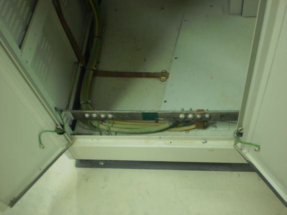 Electrical Installations: Switchboard earthing busbar