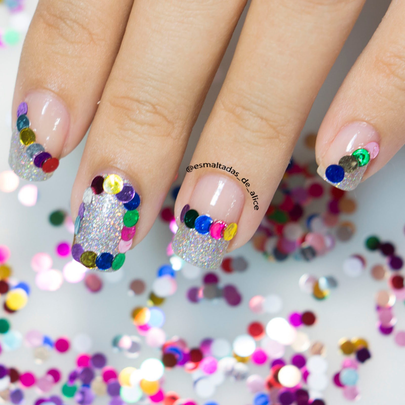 Unhas de Carnaval com Glitter Confete - Esmaltadas de Alice