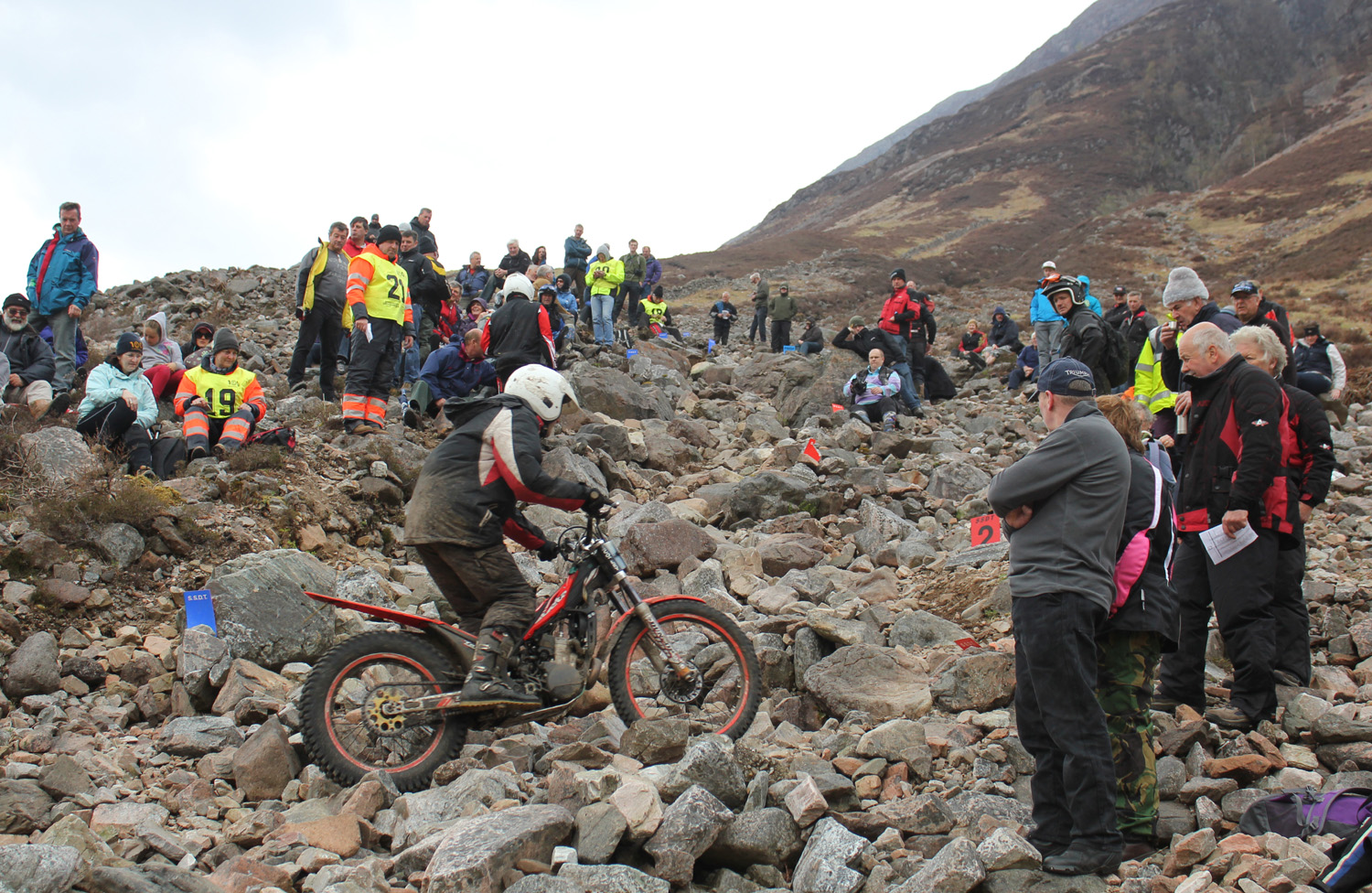 Glencoe Scotland: SSDT visit Clachaig Gully
