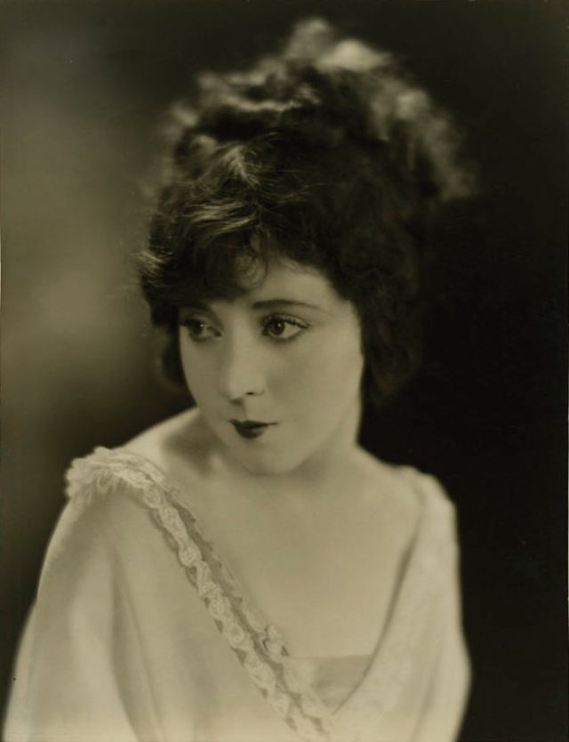 35 Beautiful Photos of American Actress Jobyna Ralston in the 1920s ...