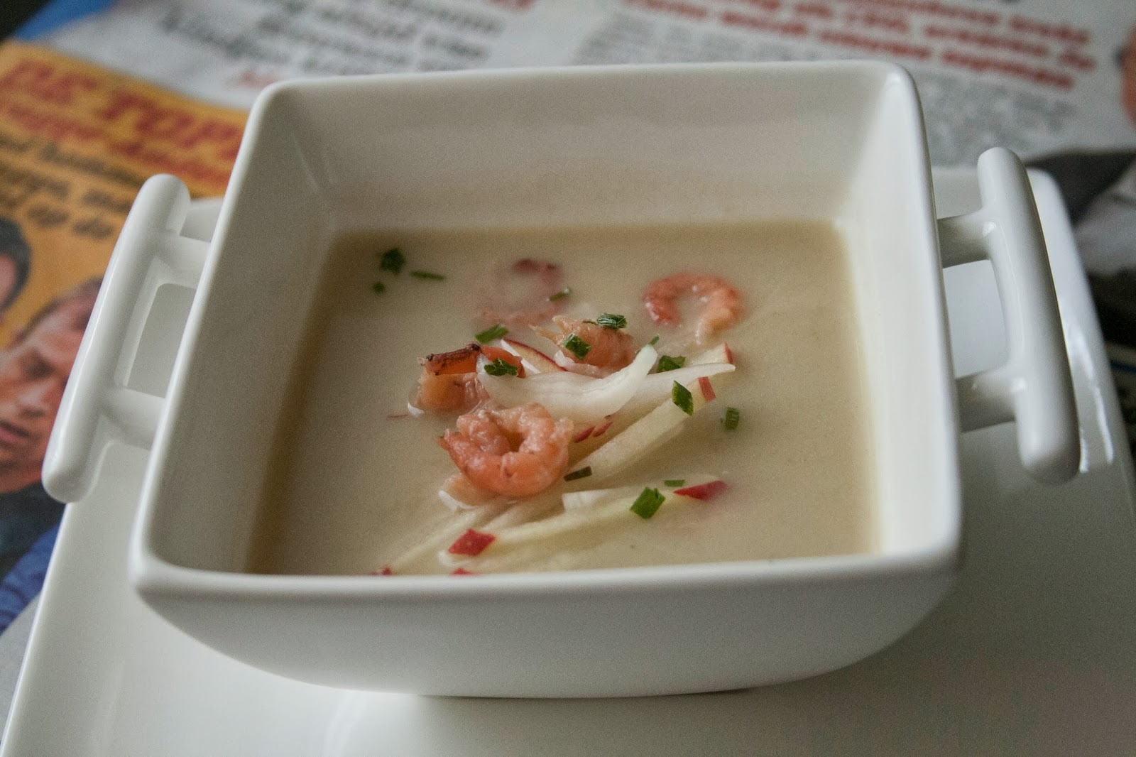 Witloofsoep met appel en grijze garnalen - Hap en Tap