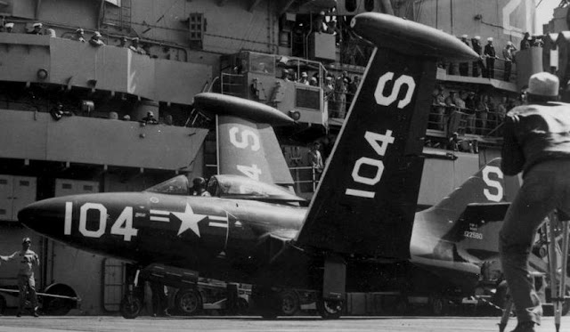 * El sitio de "jactres" *: Grumman F9F "PANTHER".