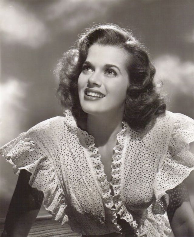 40 Glamorous Photos of Janis Paige in the 1940s ~ Vintage Everyday