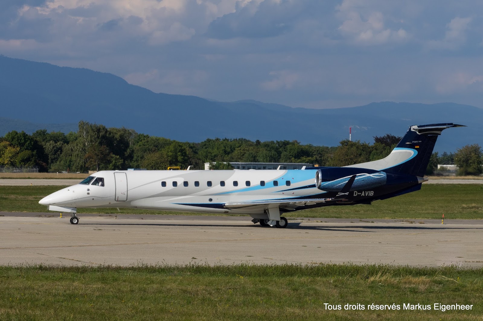 FLUGZEUGE Privatjets etc: D-AVIB Embraer EMB 135BJ Legacy 600 E35L > VIB