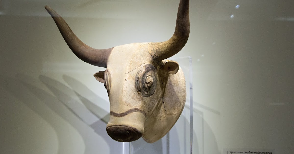 Minoan clay bulls head rhyton 1500-1450 BCE