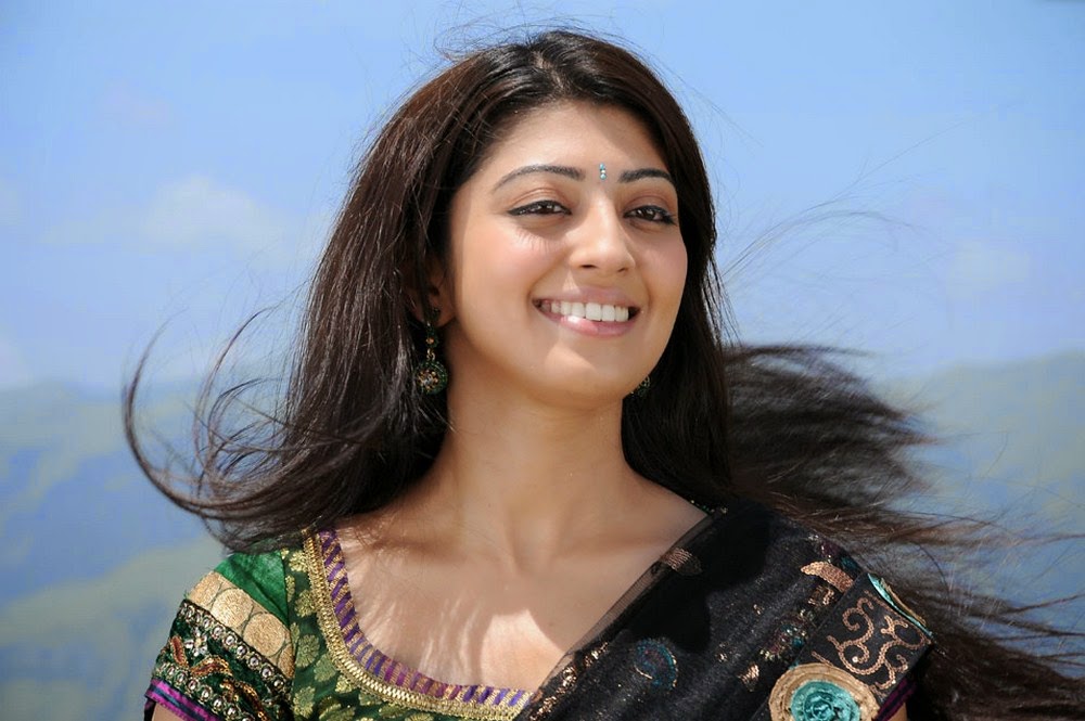 Actress HD Gallery: Tamil Actress Pranitha Subhash Latest cute HD Image ...