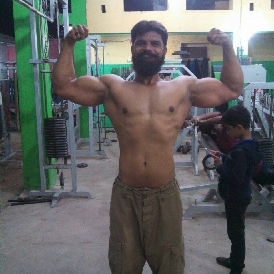 world bodybuilders pictures: karachiates bodybuilder syed muhammad ...