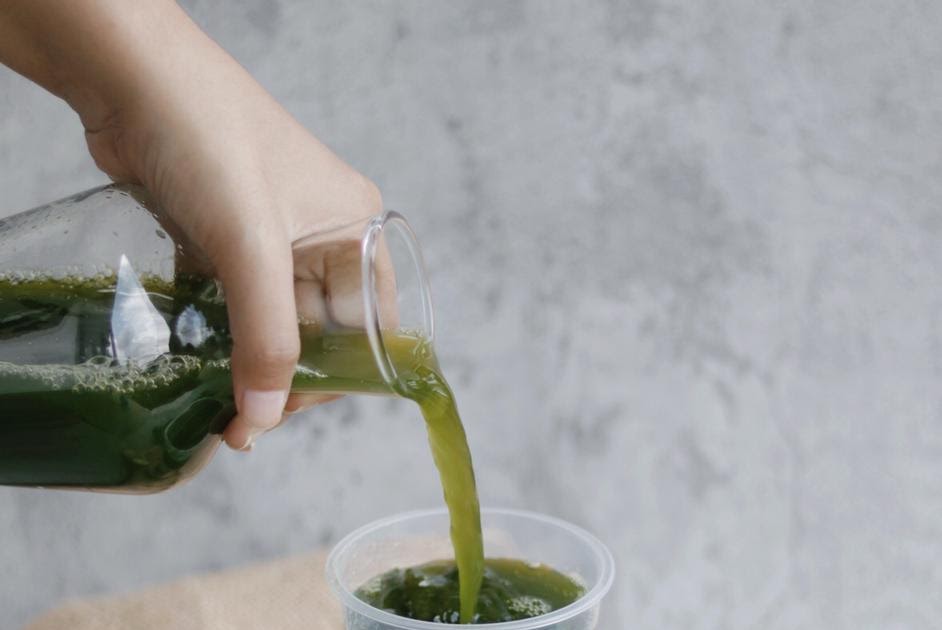 Rumput Banto Minuman Khas Minang Yang Diyakini Membuang Virus dan ...