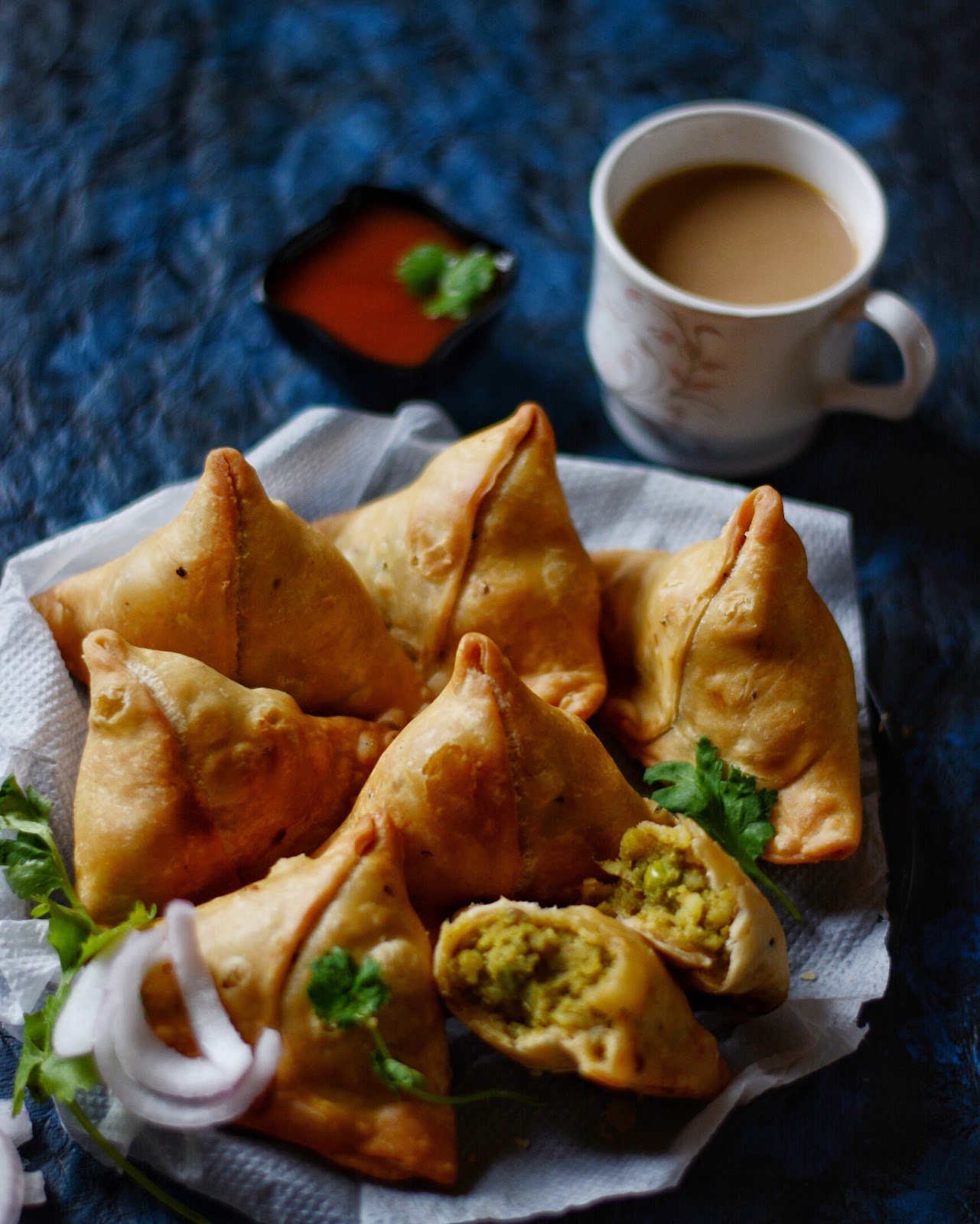 Aloo Matar Samosa - An evening craving of Indians