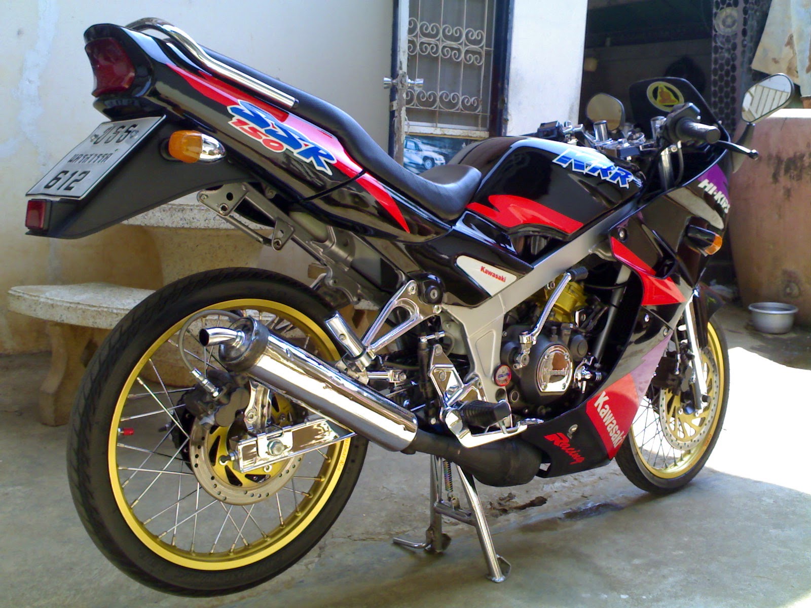 LuPUz Si BoD0h: modified ninja R SSR