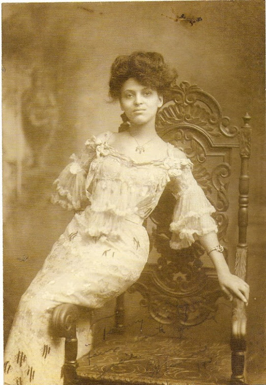 diverse views: Isn't romance for everyone?: Minnie Brown - mysterious Vaudeville actress and singer