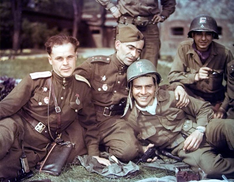 23 Amazing Photos of Soviet Soldiers During World War II ~ vintage everyday
