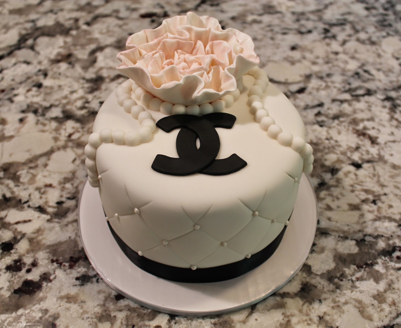 Creative Cakes by Lynn: Couture cake