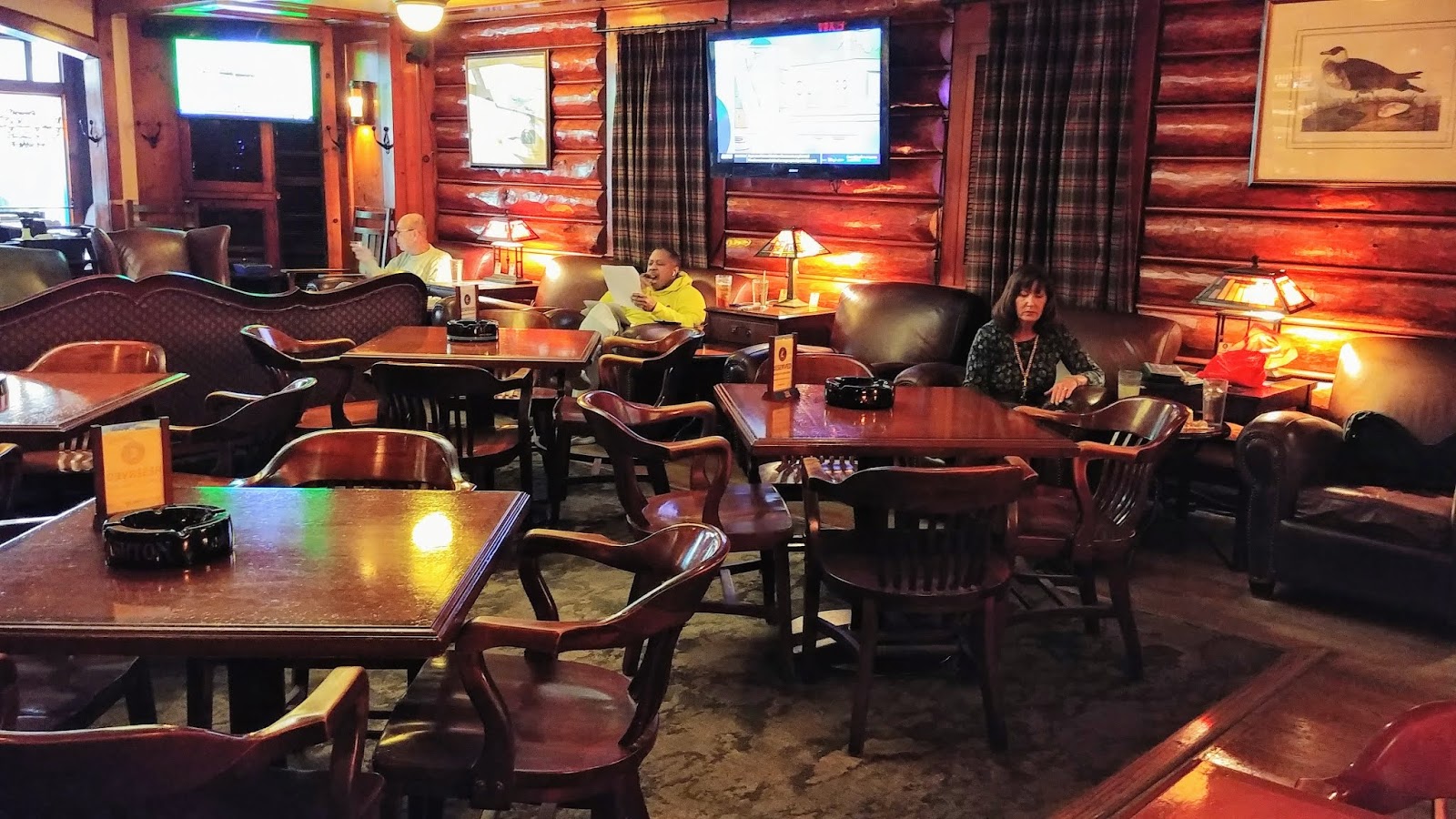 Tiny Tim's Cigar World!: Shelly's Back Room Cigar Lounge, Washington ...