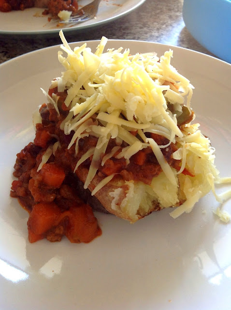 Breakfasts, lunches, dinners & desserts: Jacket potato with chilli con ...