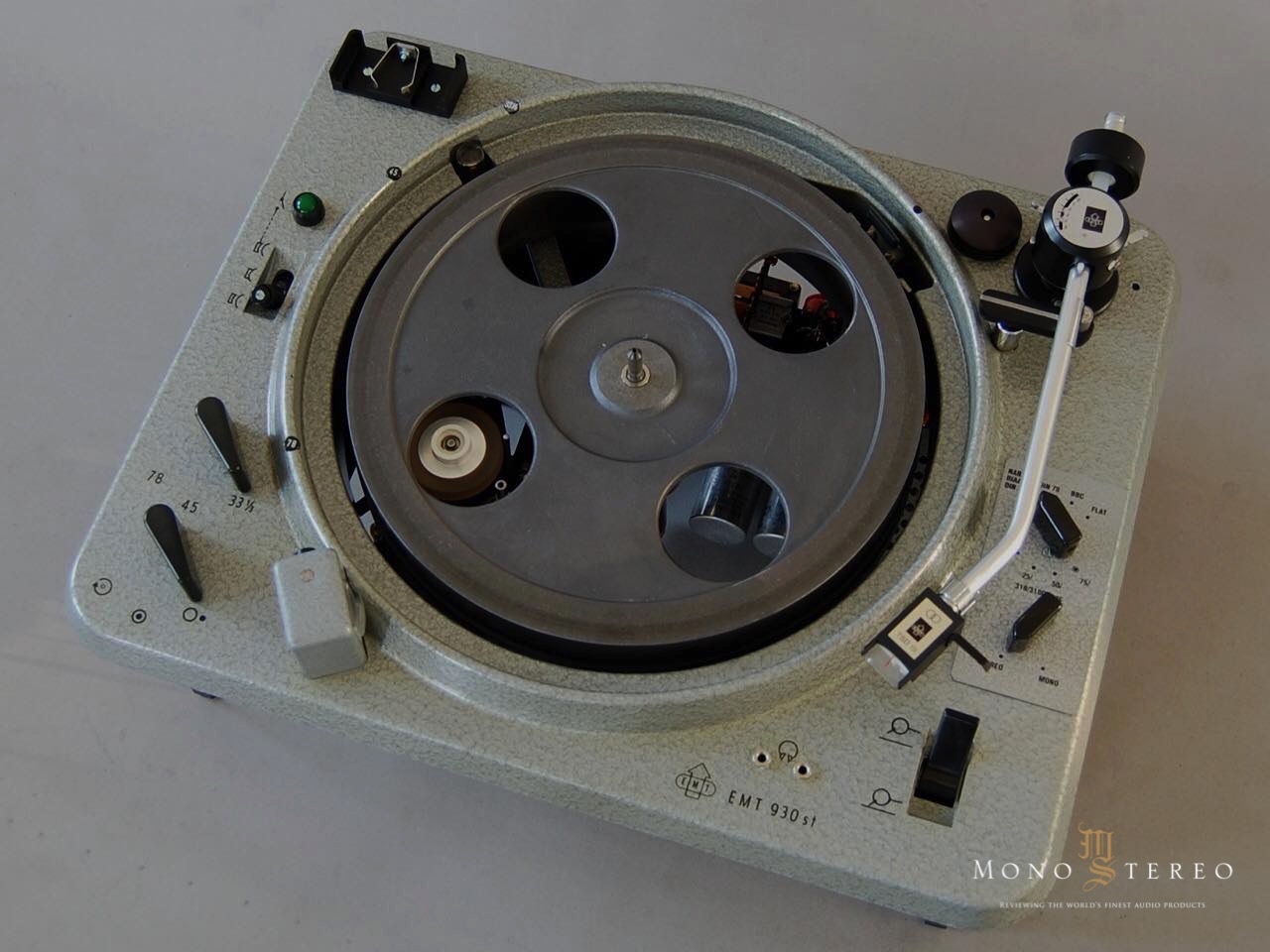 EMT 930 TURNTABLE! – M & S | Ultimate High-Fidelity