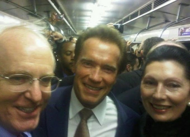 Celebrities In The Public Transport (20 Photos) - Word In Picture