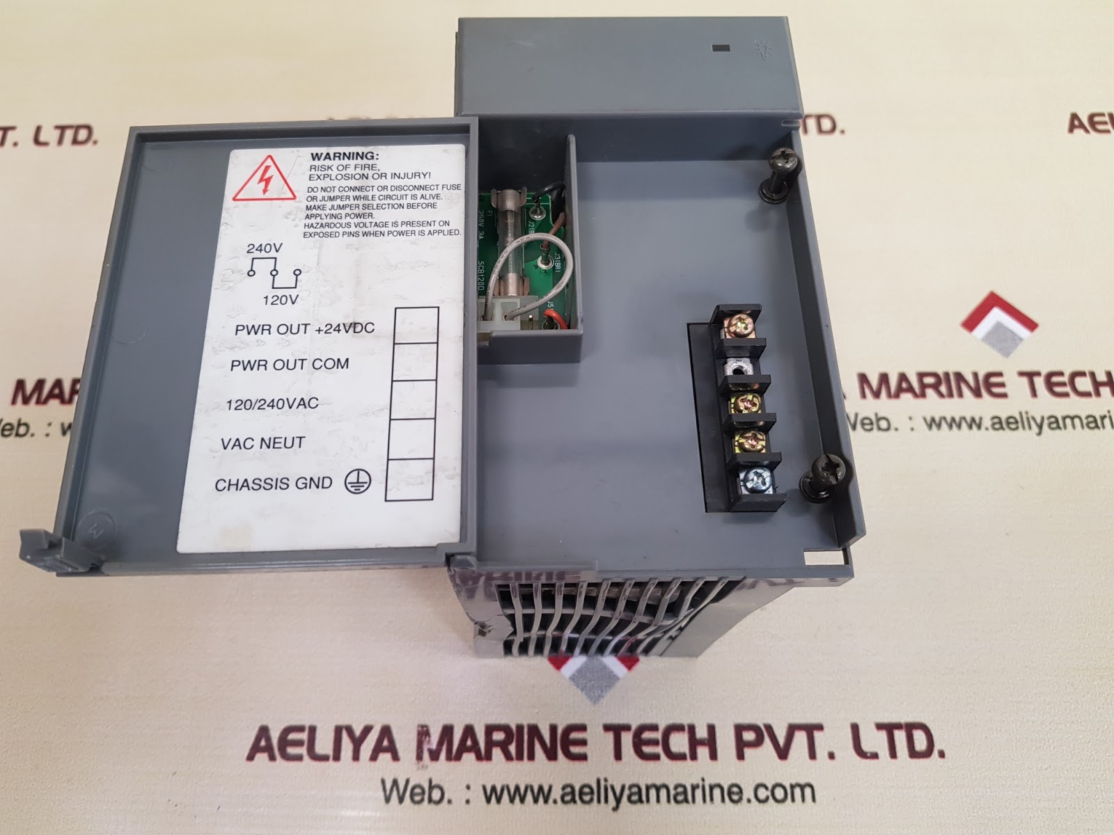 ALLEN-BRADLEY SLC 500 1746-P2 POWER SUPPLY SER C - Aeliya Marine