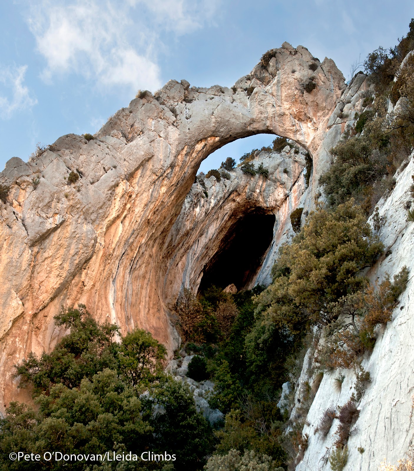 LLEIDA CLIMBS: Abella de la Conca — Eco Refugi officially opens on ...