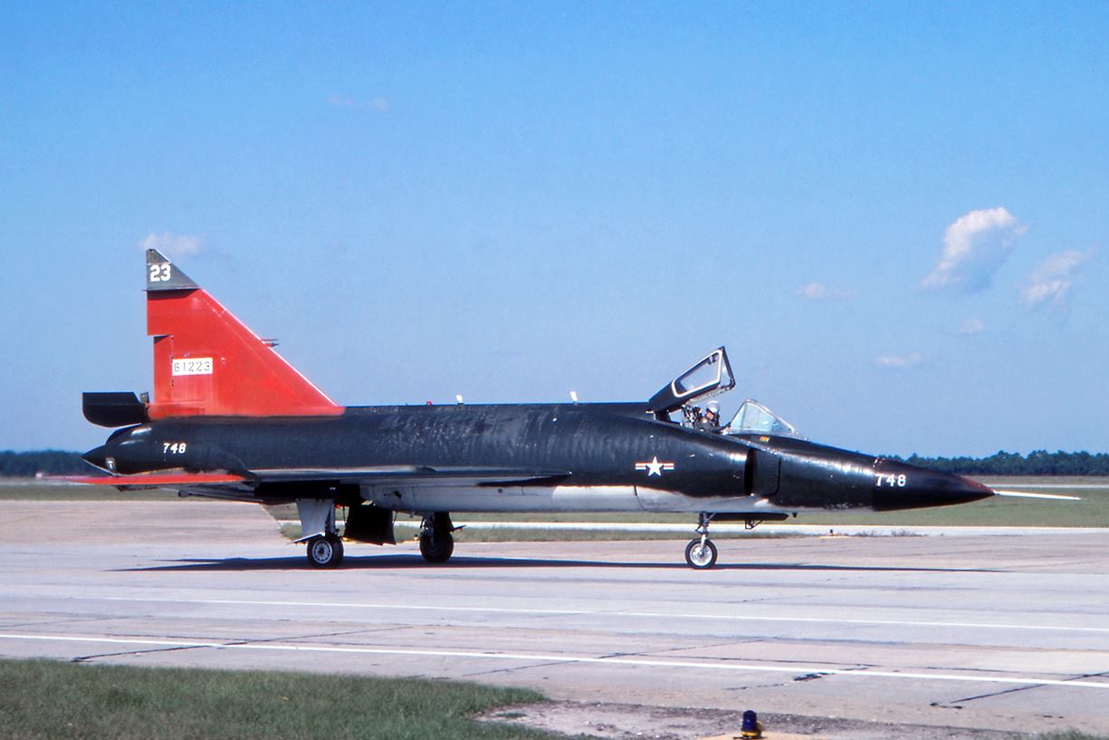 Oldsarges Aircraft Model blog: More F-102 Photos