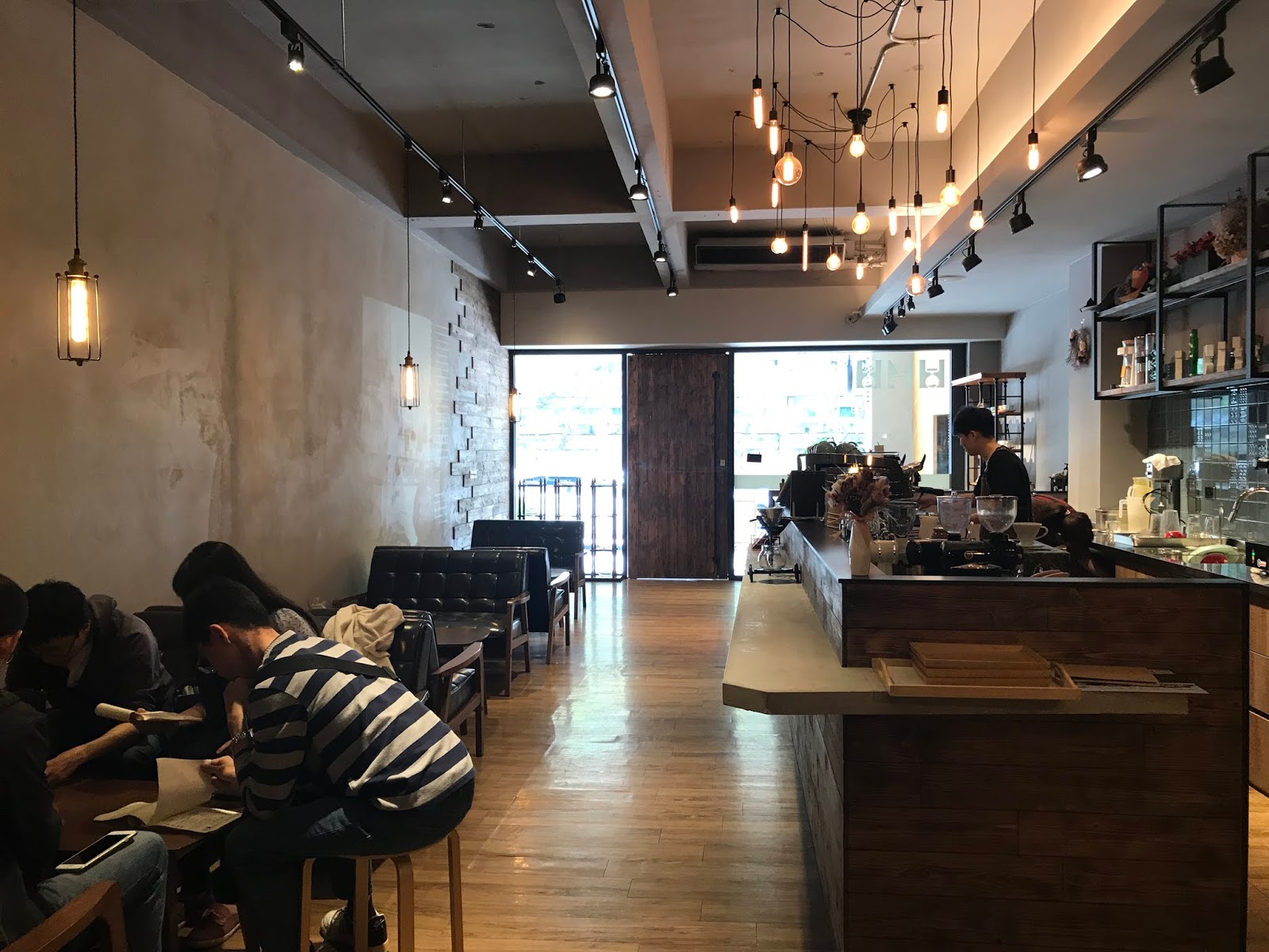 [食記] 新竹。H Cafe。豐盛的套餐拼盤早午餐!服務好、CP值很高的工業風咖啡店!|美食|WalkerLand窩客島