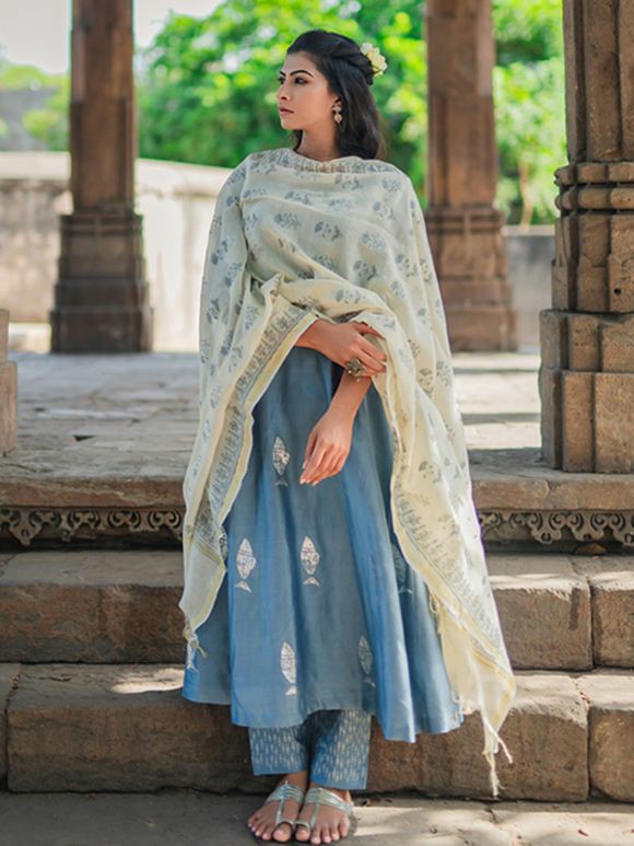 Simple Suit Idea :- Wanderlust Fashion