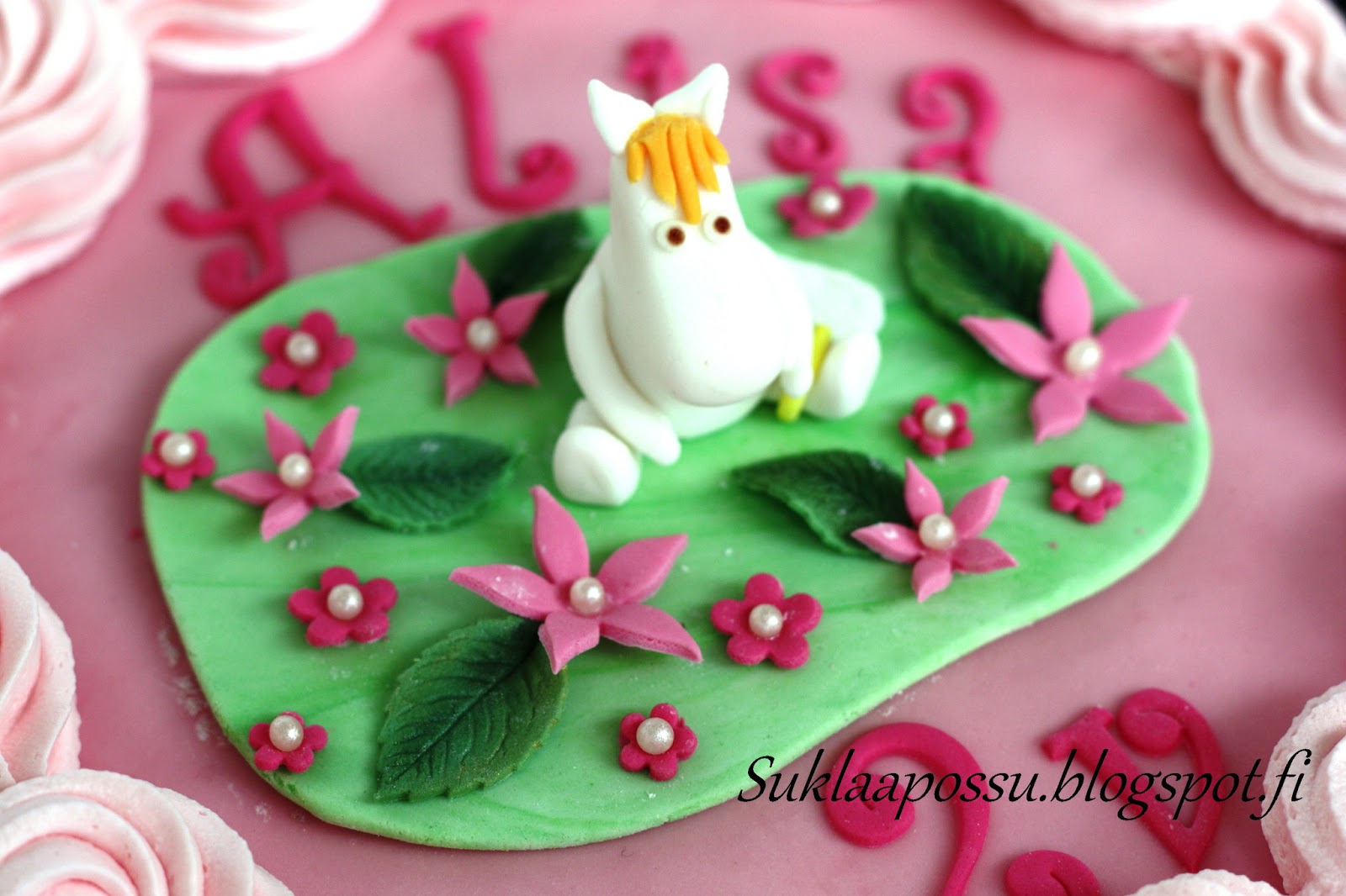 Muumikakku I ja II - Suklaapossu