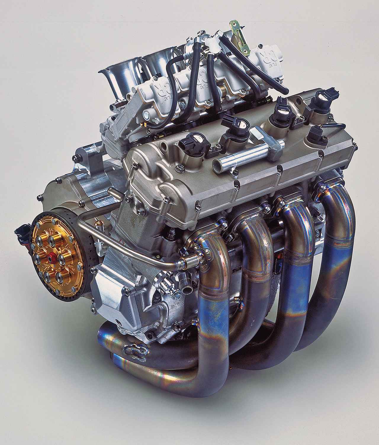 Racing Cafè: Photo #695 - M1's First Engine