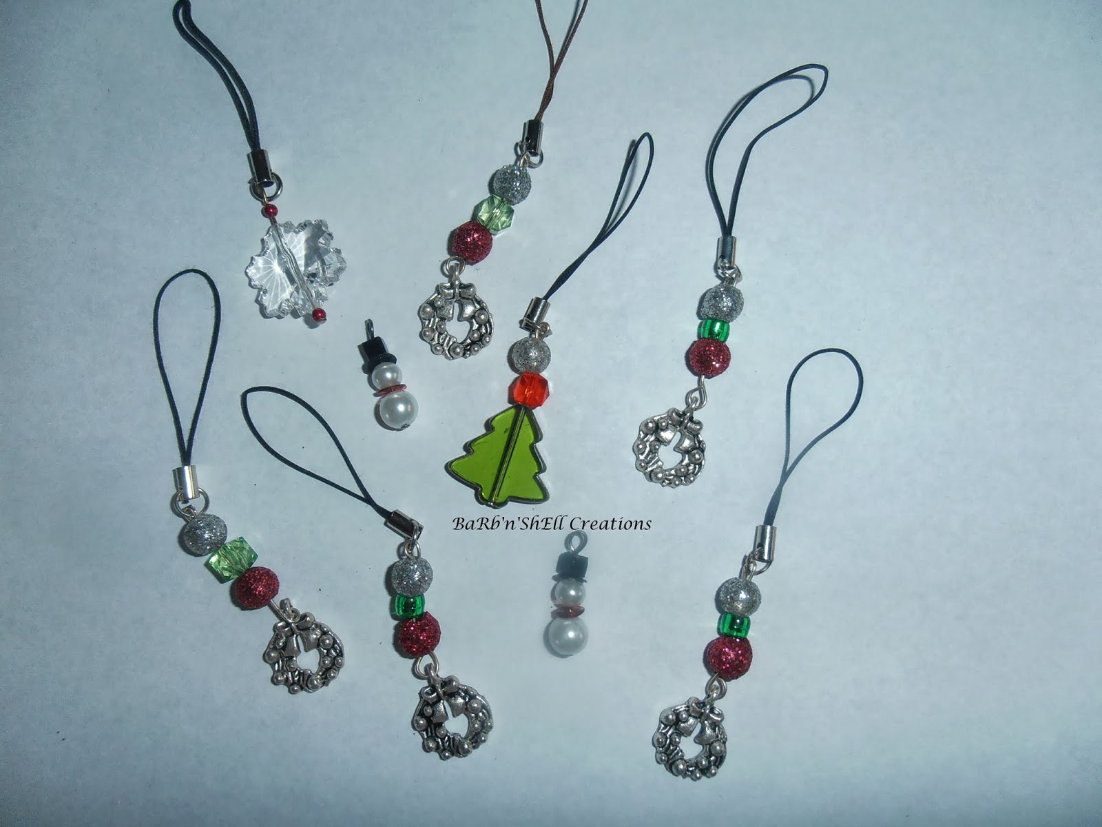 BaRb'n'ShEll Creations: Christmas Beads and Phone Charms
