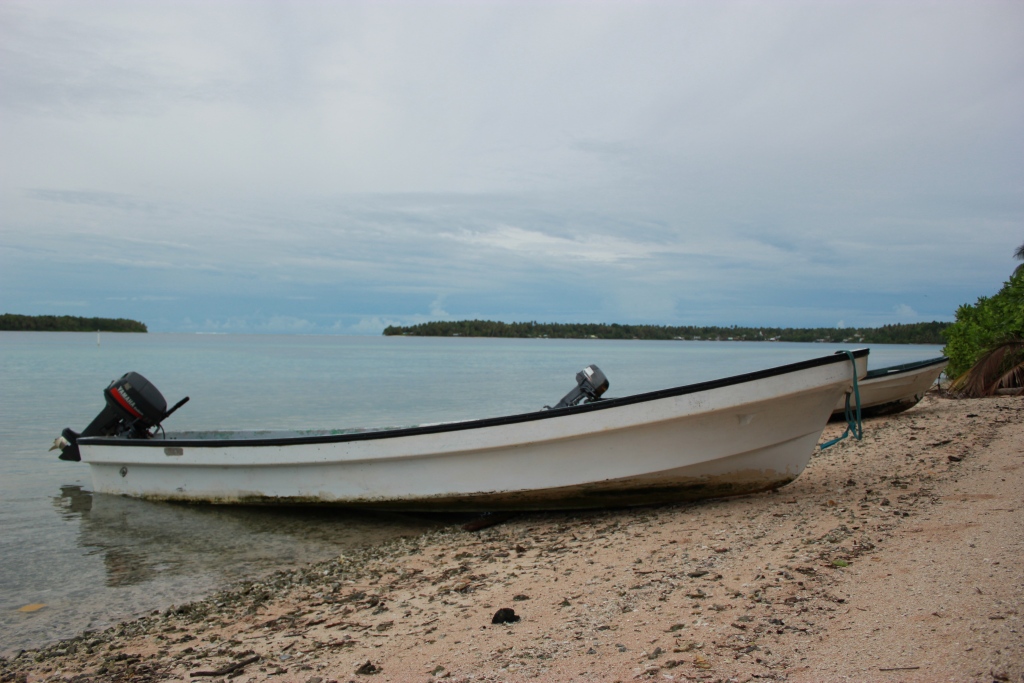 Cocktails out of Coconuts: Mokil Trip