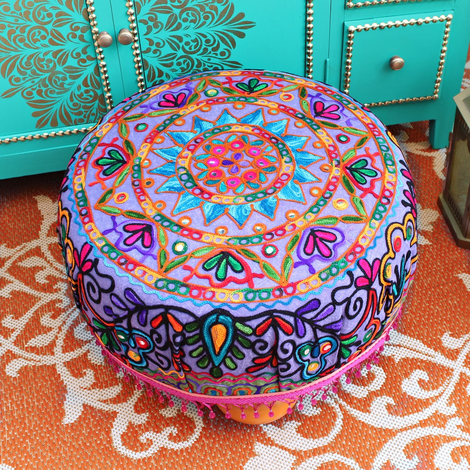 Mark Montano: Easy Ottoman/Tuffet DIY
