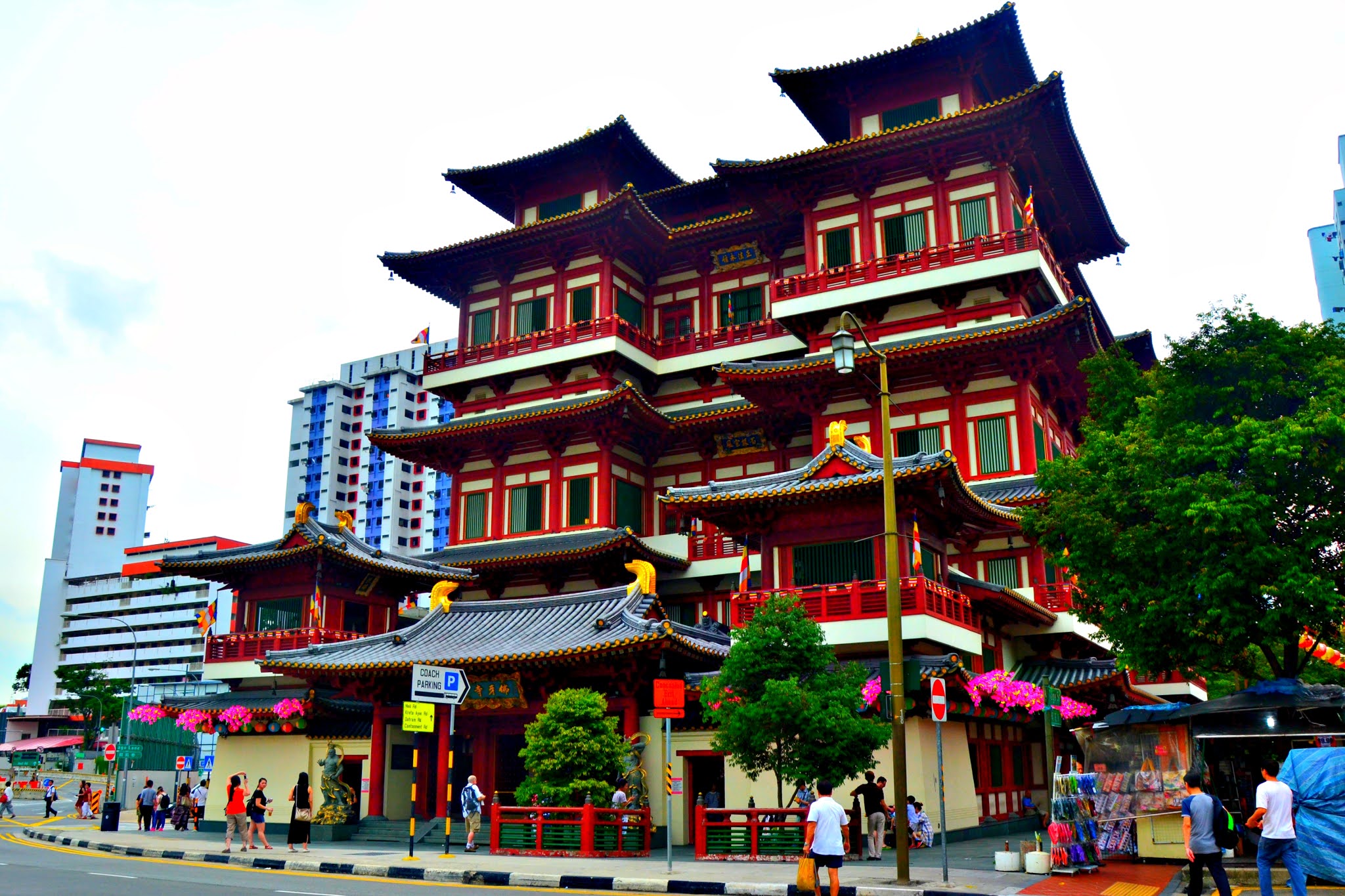 Buddha Tooth Relic Temple and Museum - Singapore