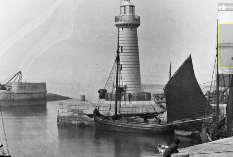Pete's Irish Lighthouses: The fire at Donaghadee Lighthouse 1900