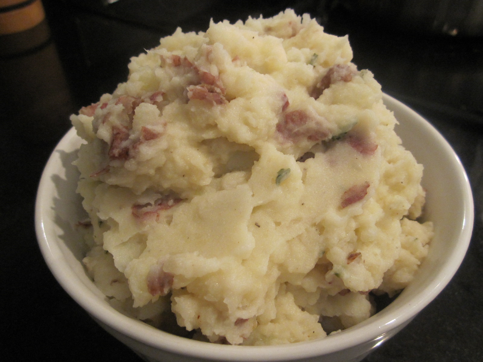 Sophie in the Kitchen: Mashed Red Potatoes