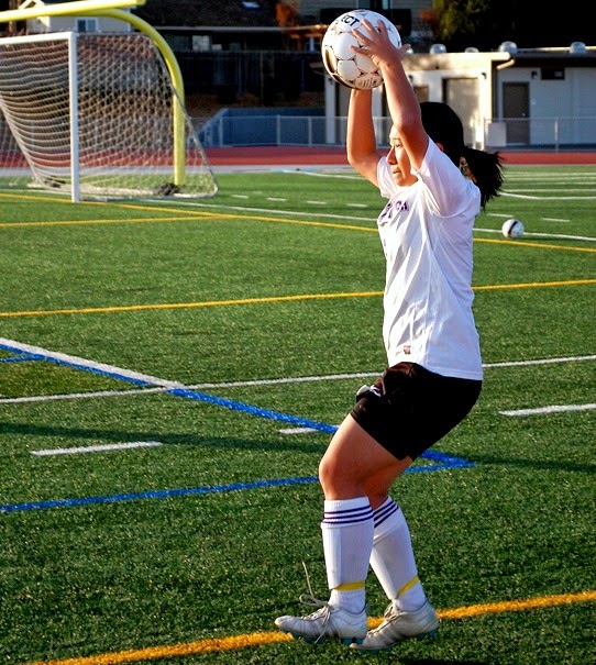 Pengalaman Guee: Pengertian Futsal dan Sepak bola