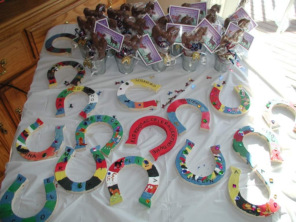 Horseshoe Art Projects For Kids