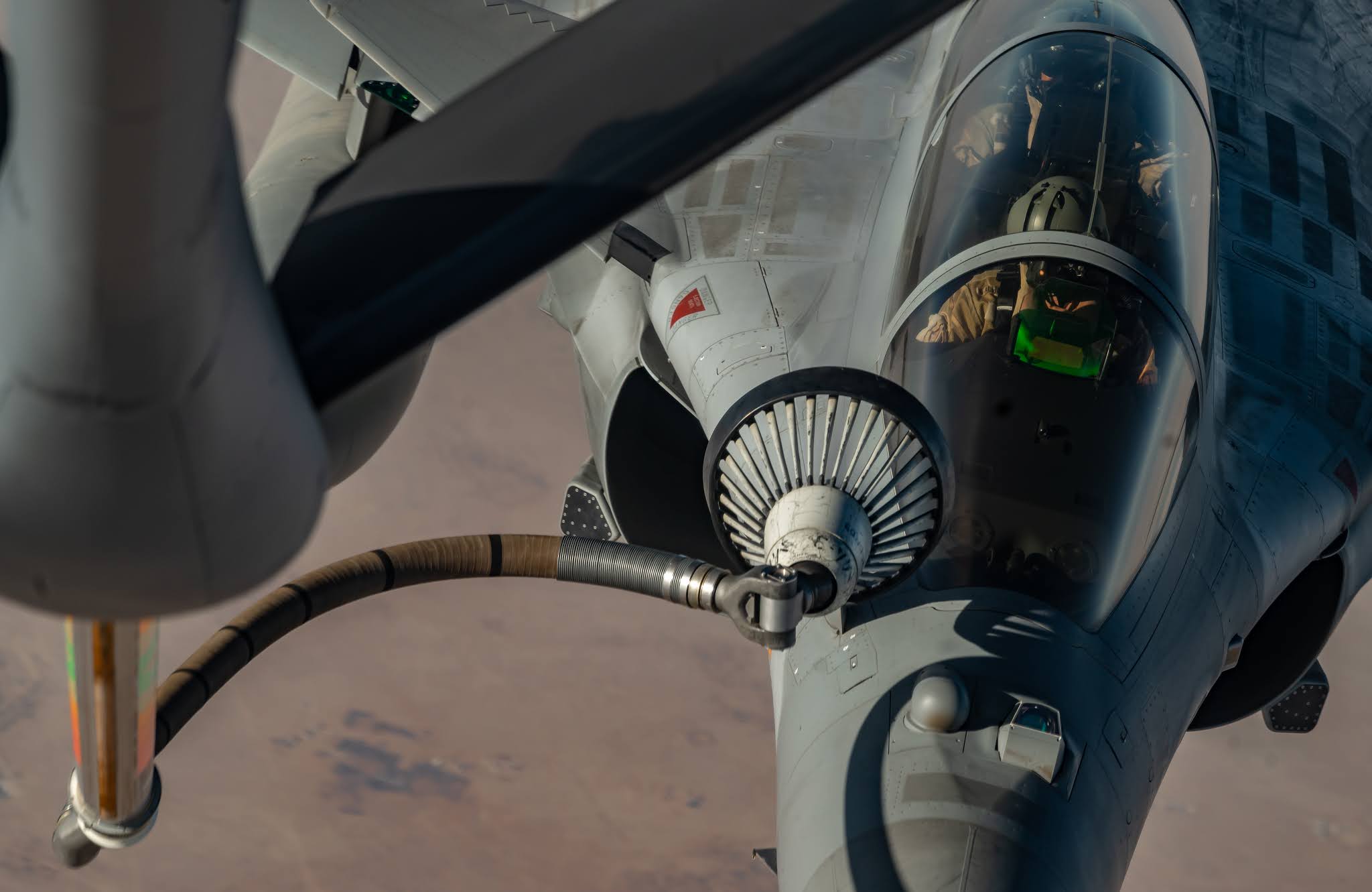 The Dead District: In first-ever air refueling mission the QEAF Rafale ...