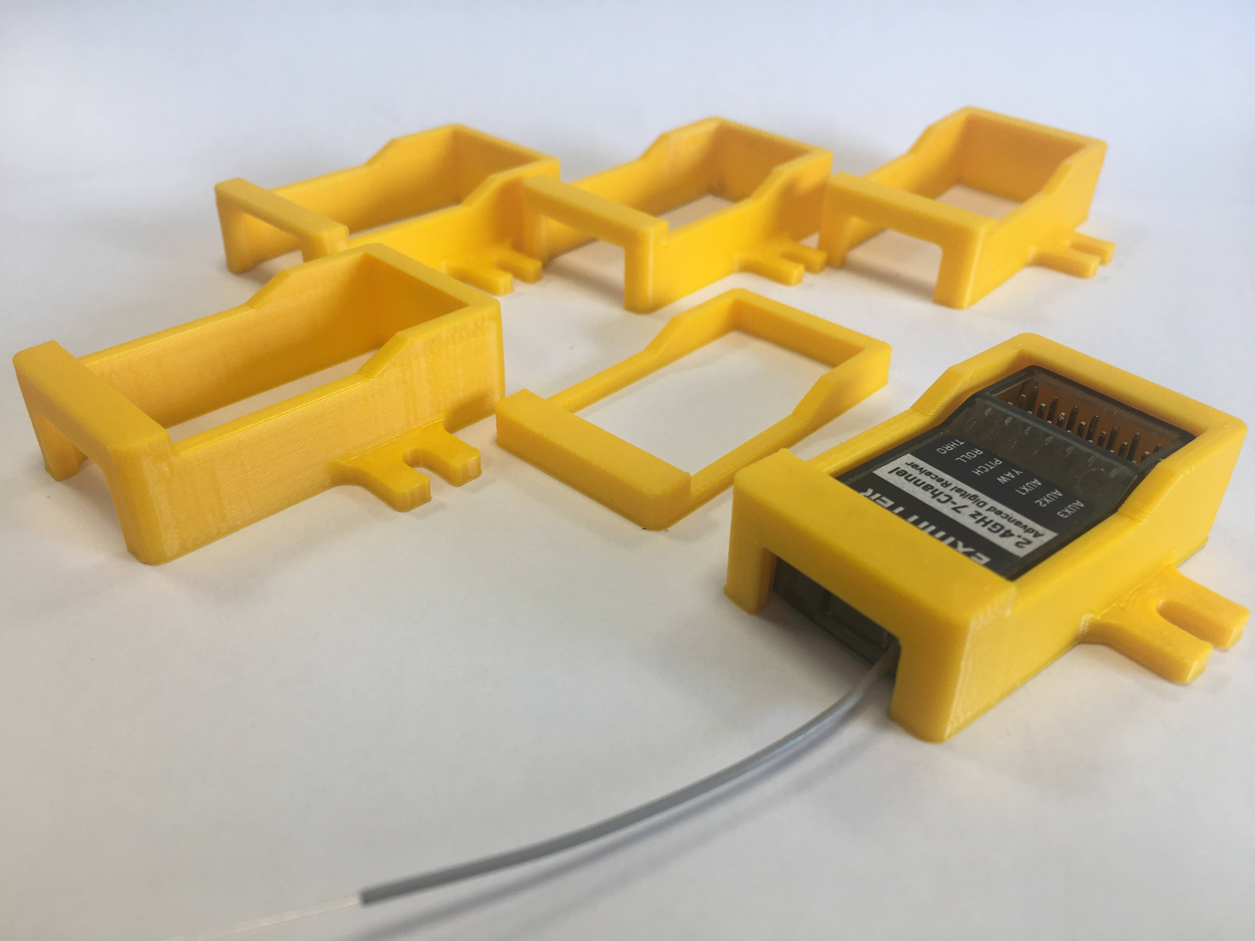 James' R5-D4: 3D printed RC receiver holder
