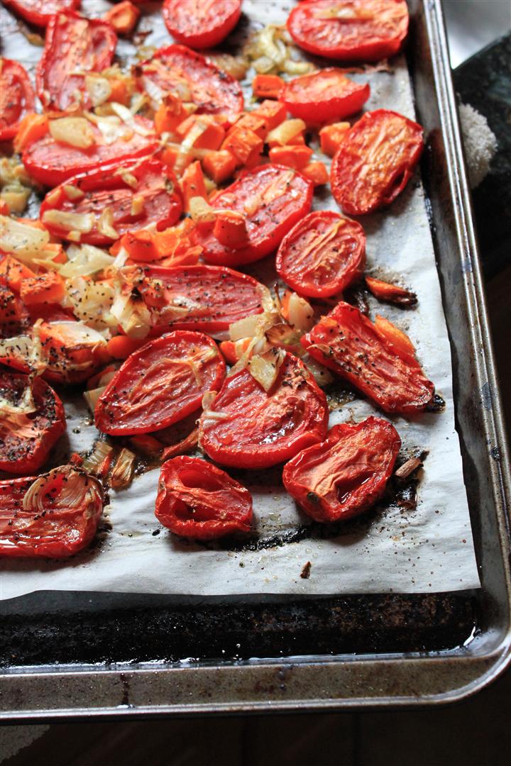 Homemade Roma Tomato Marinara Sauce | Kitchen Grrrls.