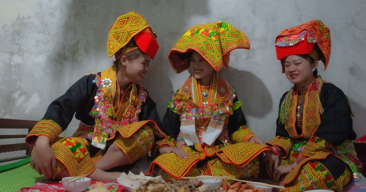 Amazing Vietnam: Đám cưới đêm của người Dao Mẫu Sơn