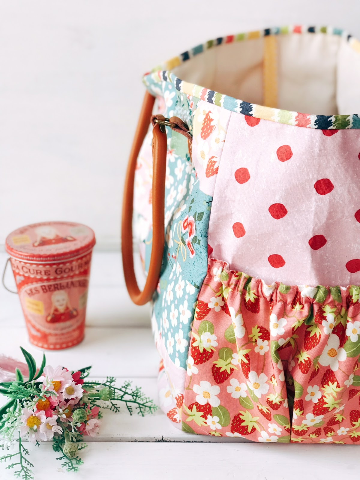 Cream Craft: Multi Tote Bag - Strawberry Jam for Riley Blake Designs