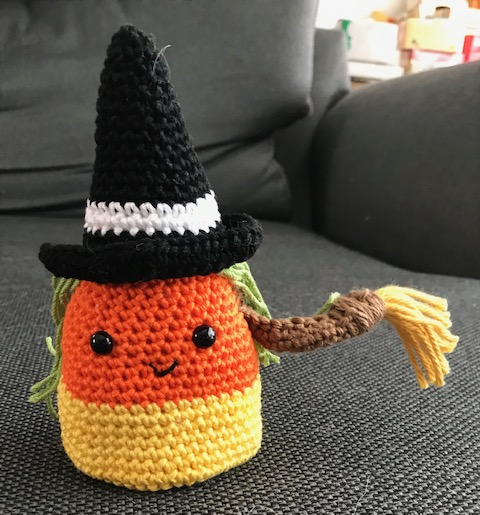 Craft Attic Resources: Candy Corn Witch