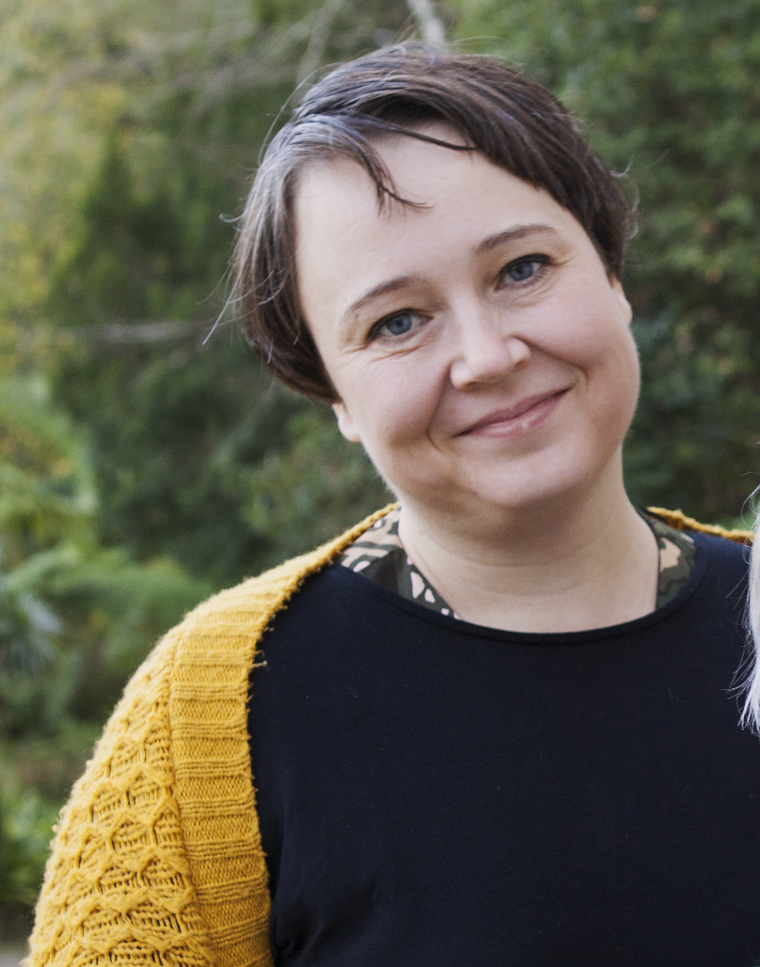 Kirja vieköön!: Emma Puikkonen - Musta peili