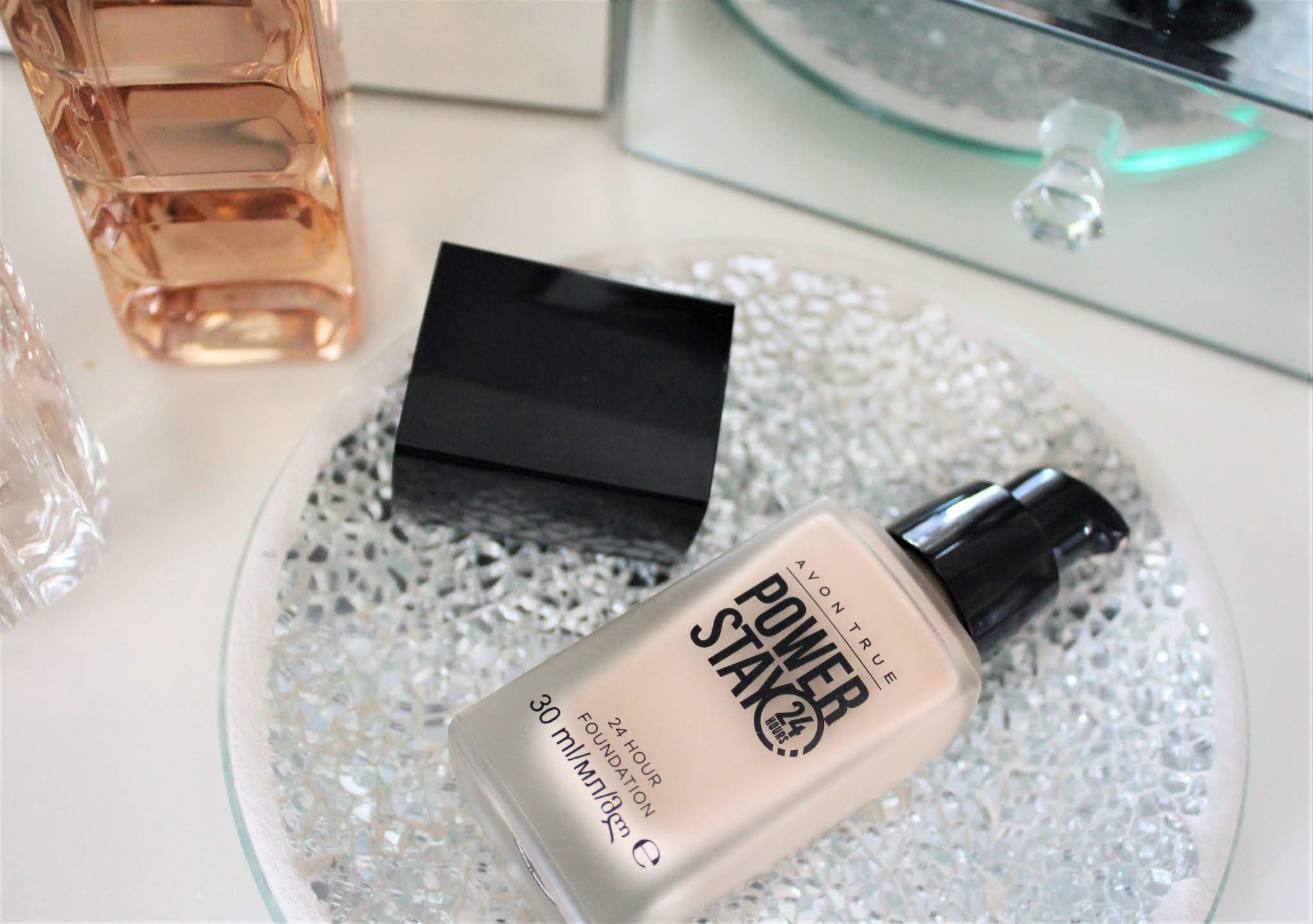 Megan Elizabeth: Avon True Powerstay 24 Hour Foundation Review