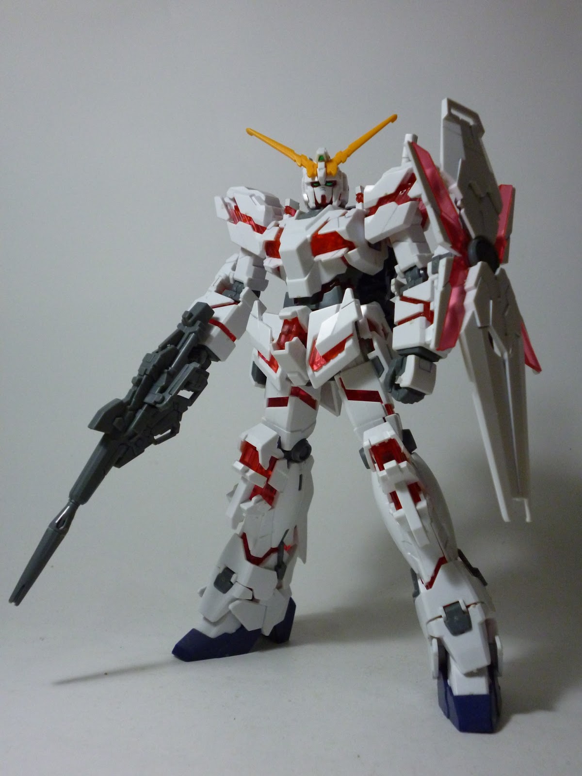 Sketsa Langit: Gunpla - #16 - HGUC Unicorn Gundam (Destroy Mode) Review