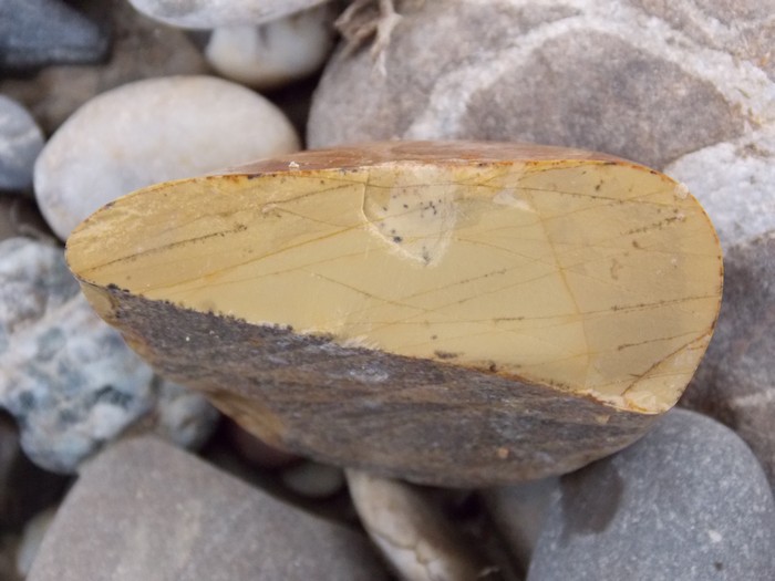 Karakteristik Jenis-Jenis Batuan - Geograph88