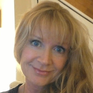 Actress, Emily Morgan Bio, Net Worth, Wiki, Married, Husband, Kids ...