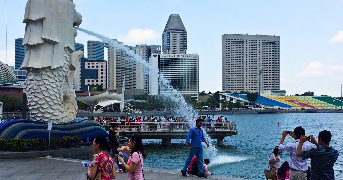 Singapore, Merlion Park - Merlion at Night